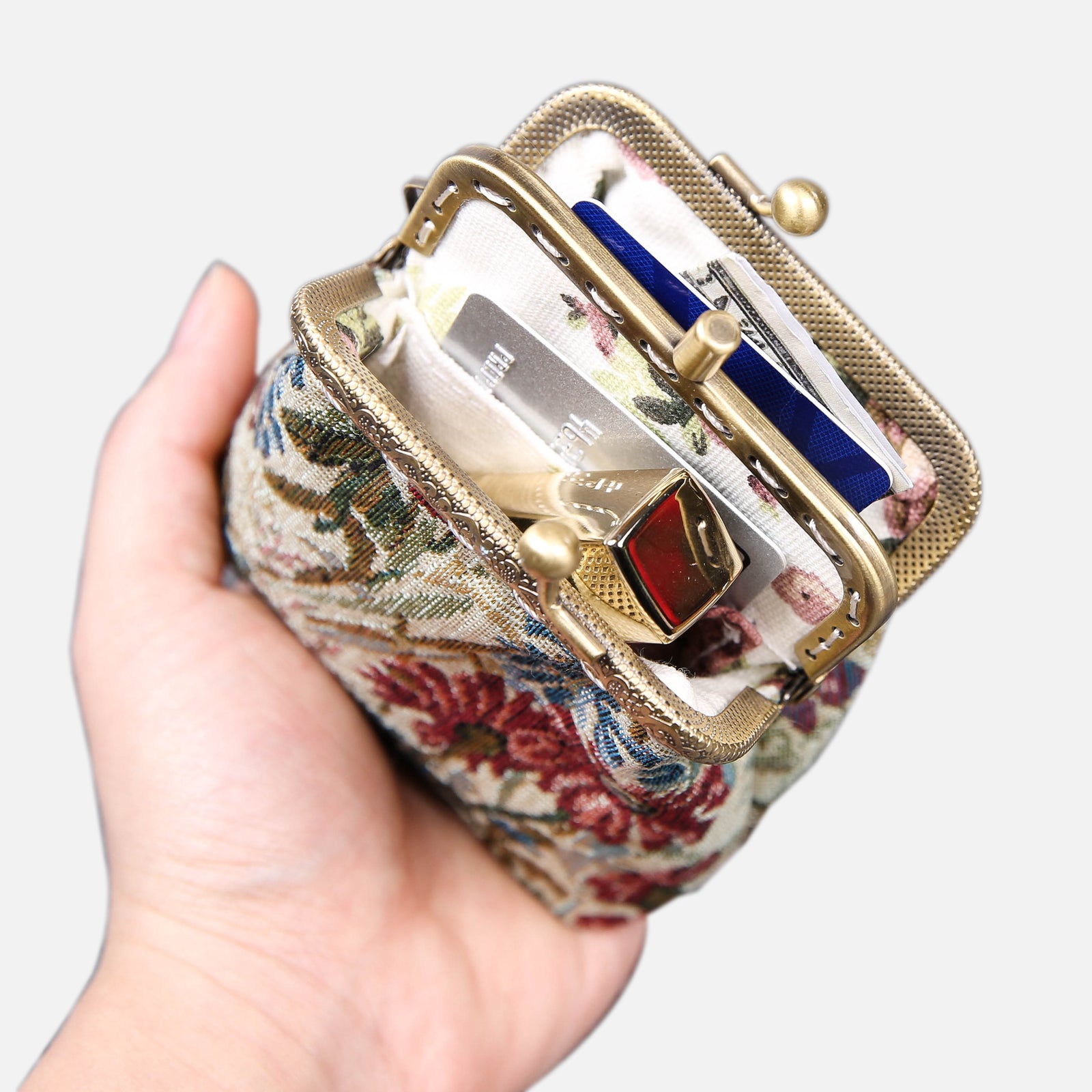 Spring Valley Double Kiss Clasp Coin Purse Carpetbag of America